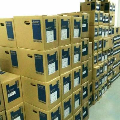 China Servo motor 3.5KW 151V 3000RPM 16A IP65 da C.A. de Mitsubishi HC-SFS353B NOVO à venda