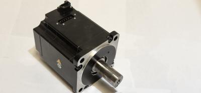 Китай МОТОР СЕРВОПРИВОДА 750W AC Yaskawa SGM-08A316 200V 4.4A 3000RPM НОВЫЙ продается