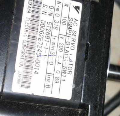 중국 새로운 야스카와 SGMPH-01ACA-SW11 AC 서보 모터 200V 0.89A 100W 3000RPM 판매용