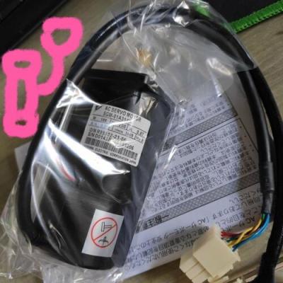 중국 새로운 야스카와 SGM-01A314P AC 서보 모터 100W 200V 0.87A 3000RPM 판매용