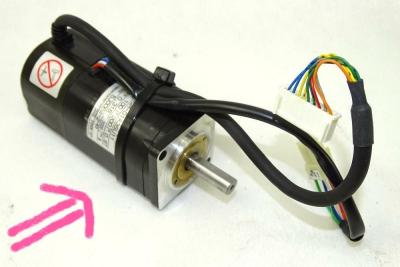 中国 新しいYaskawa SGM-01A3SO11 ACサーボ モーター100W 200V 0.87A 3000RPM 販売のため