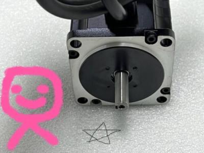 中国 新しいYaskawa SGM-01A3SU31 ACサーボ モーター100W 200V 0.87A 3000RPM 販売のため