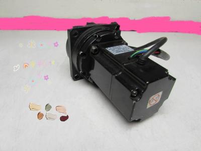중국 새로운 야스카와 SGM-02A3G16 AC 서보 모터 200W 200V 2A 3000RPM 판매용