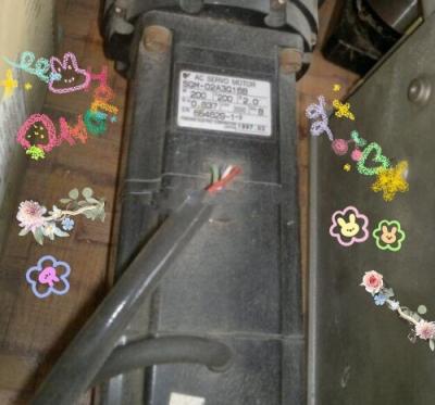 중국 새로운 야스카와 SGM-02A3G16B AC 서보 모터 200W 200V 2A 3000RPM 판매용