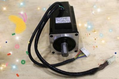 China Yaskawa SGM-04A3S011 AC SERVO MOTOR 400W 200V 2.6A 3000RPM NOVO à venda