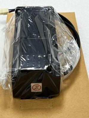 Cina Yaskawa SGM-A3B312 SERVO MOTORE AC 30W 100V 0.42A 3000RPM NUOVO in vendita