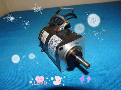Cina Yaskawa SGM-A3B312 SERVO MOTORE AC 30W 100V 0.42A 3000RPM NUOVO in vendita