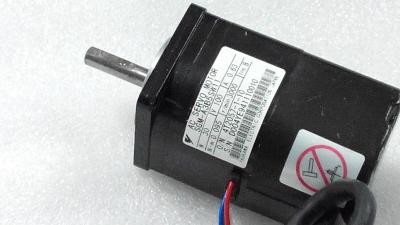 Cina Yaskawa SGM-A3B5SW11 SERVO MOTORE AC 30W 100V 0.63A 3000RPM NUOVO in vendita