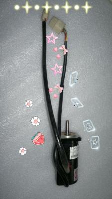 Китай Yaskawa SGM-A3C3CN21 СЕРВОМОТОР ПЕРЕМЕННОГО ТОКА 30 Вт 24 В 1.6A 3000 ОБ/МИН НОВЫЙ продается