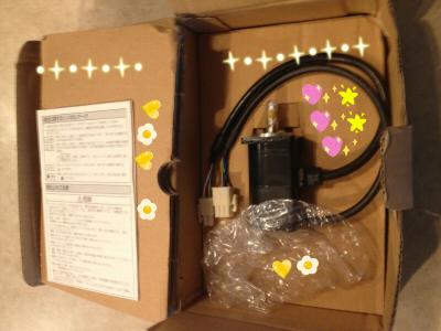 Китай Yaskawa SGM-A3U3B2L СЕРВОМОТОР ПЕРЕМЕННОГО ТОКА 30 Вт 200 В 0,42 А 3000 ОБ/МИН НОВЫЙ продается