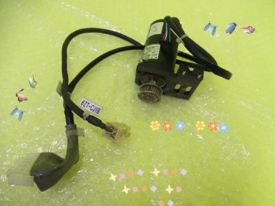 Китай Yaskawa SGM-A5A3FJ43 СЕРВОМОТОР ПЕРЕМЕННОГО ТОКА 50 Вт 200 В 0,6 А 3000 ОБ/МИН НОВЫЙ продается