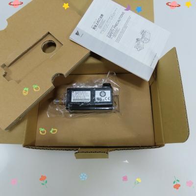 China Yaskawa SGMAS-01A2A-FJ13 AC SERVO MOTOR 100W 200V 3000RPM 0,91A NOVO à venda