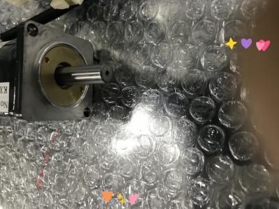 China Yaskawa SGME-01AFNS11 AC SERVO MOTOR 0,87A 100W 3000RPM 200V NOVO à venda