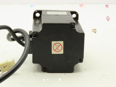 China Yaskawa SGME-02AFNT31 AC SERVO MOTOR 2A 200W 3000RPM 200V NOVO à venda