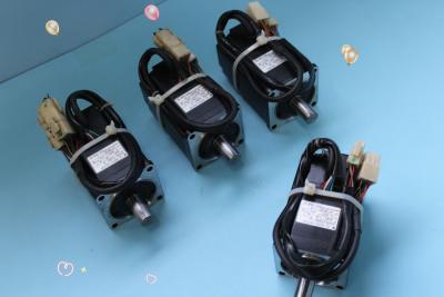 China Yaskawa SGME-02BF12 AC SERVO MOTOR 2.7A 200W 3000RPM 100V NOVO à venda