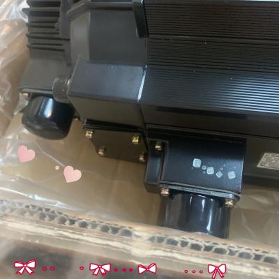 중국 야스카와 SGMG-44A2ABC AC 서보 모터 32.8A 4.4KW 1500RPM 200V 새 제품 판매용