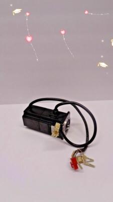 중국 야스카와 SGMP-01A316 AC 서보 모터 0.89A 100W 3000RPM 200V 새 제품 판매용