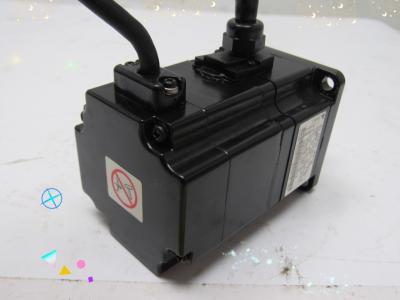 中国 Yaskawa SGMPH-01A1A4CD ACサーボ モーター0.89A 100W 3000RPM 200V新しい 販売のため