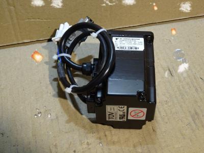 중국 야스카와 SGMPH-01AA4E1 AC 서보 모터 100W 3000RPM 200V 0.89A 새 제품 판매용