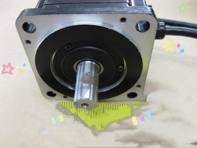 Chine Yaskawa SGMPH-02BAA41 AC SERVO MOTEUR 200W 3000RPM 100V 2.7A NOUVEAU à vendre