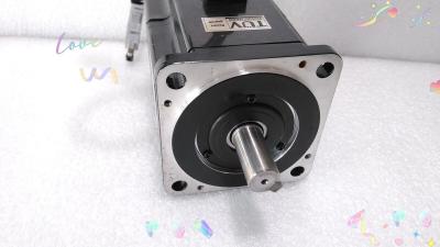 중국 야스카와 SGMPH-04AAA4B AC 서보 모터 400W 3000RPM 200V 2.6A 새 제품 판매용