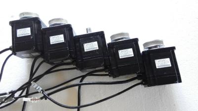 중국 야스카와 SGMPH-04AAAJ72C AC 서보 모터 400W 3000RPM 200V 2.6A 새 제품 판매용