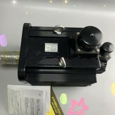 중국 야스카와 SGMSS-20ACA61 AC 서보 모터 2KW 3000RPM 200V 12.1A 새 제품 판매용