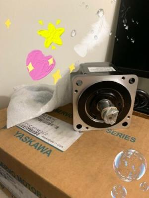 China Yaskawa SGMPH-02AAE41 AC SERVOMOTOR 200W 3000RPM 200V 2A NIEUW Te koop