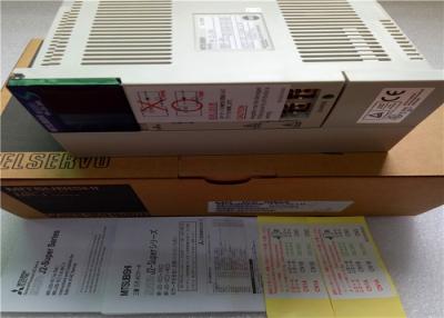 Cina Azionamento 10.5AMP 3PH 200~230VAC 2kW dell'amplificatore di CA di Mitsubishi MR-J2S-200A servo in vendita