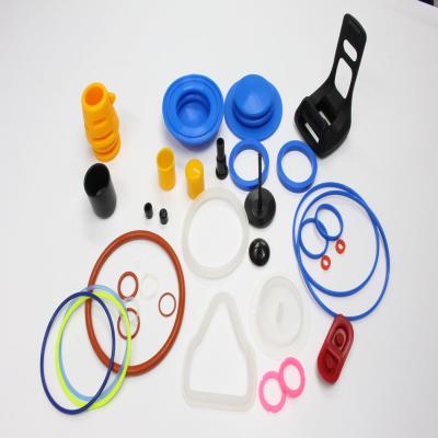 China Customized Hardness EPDM NR Silicone Adjustable Rubber Tie Down Gear Strap with S Hooks for sale