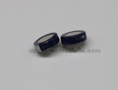中国 KR-5R5C105-R Supercapacitors / Ultracapacitors 1F 5.5V EDLC Coin Cell Cyl 販売のため
