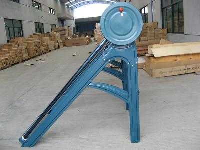 China Sistema de caldeira de aquecedor de água solar com tubo de evacuação sem pressão feito de aço inoxidável à venda