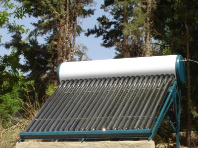 China 100L-360L Compact Solar Vacuum Tube Pressurized Solar Water Heater for sale