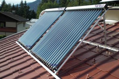 China Heat Pipe Pressurized Solar Geyser with Solar Keymark for sale