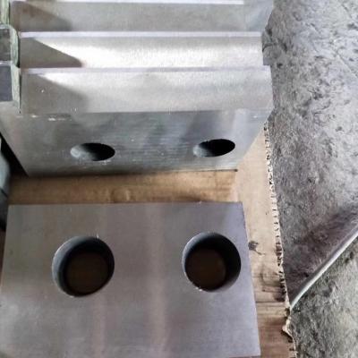 中国 High Accuracy Flying Cut Shear Blade HRC60 Customized Width For Grinding 販売のため