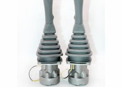 Cina Il regolatore KOMATSU della maniglia della leva di comando dei pezzi di ricambio dell'escavatore parte 4303122 DH225-7 in vendita