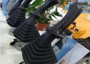 Cina 206-3303 leva di comando idraulica 216-6748 per l'escavatore di E320C E320D E336D E345D in vendita