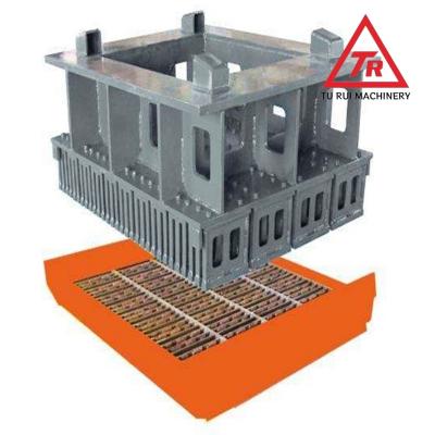 China Interlocking Cement Block Moulds Manganese Steel With Smooth Finished 120000 Cycles for sale