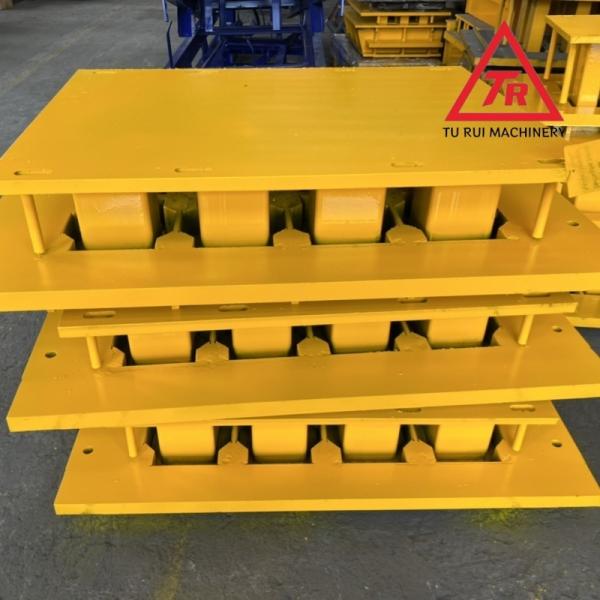 Quality Versatile Square Shape Turfstone Paver Mold Customization For Lawns And for sale