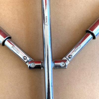 Cina dimensione di 17/19/21/23mm che piega una chiave trasversale di 4 modi per la sostituzione della gomma di automobile in vendita