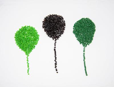 China Resina PET reciclada de qualidade de fibra com certificação GRS de cor verde IV0.55-0.7 à venda