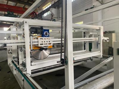 China Wikkel- en snijmachine voor het waden van niet-geweven materiaal for sale