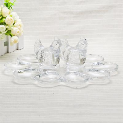 China Kitchen use egg holder clear glass egg holder with hen figurine home decor for sale