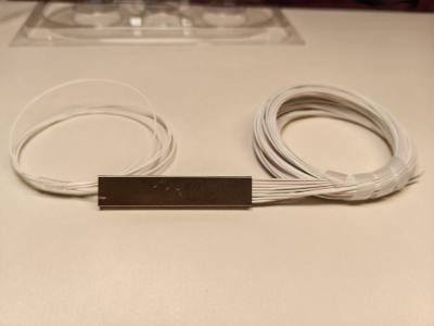 Cina Trasparenza bianca nuda 1m 1.5m di colore di Mini Tube 250um 0.9mm del separatore dello SpA 1x8 in vendita