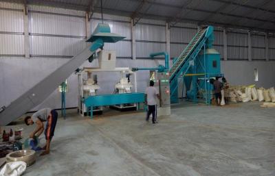 China Cable Drumsas / Scrap Wood Pellet Production Line With Double Roller Shredder for sale