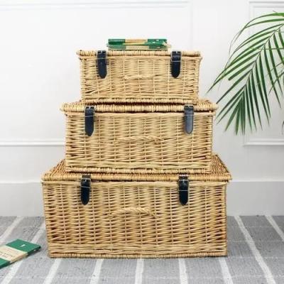 China Wicker Craft Handmade Wholesale Willow Hamper Set Woven Wicker Gift Storage Picnic Basket for sale