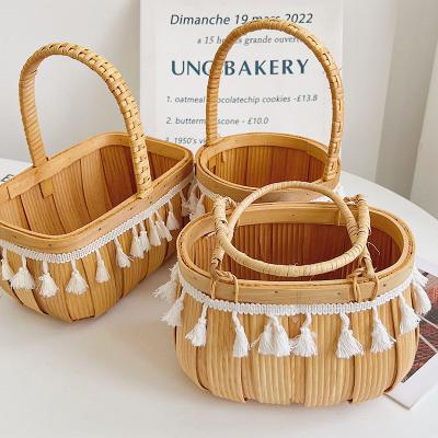 China Wedding Decoration Handmade Bamboo Flower Basket Natural Woven Food Fruit Basket With Handle for sale