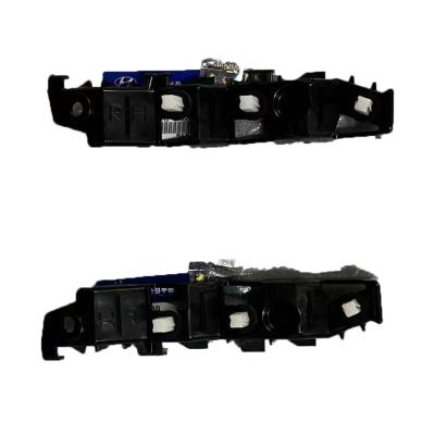 China 2003-2007 Jaar Voorbeeld Front Bumper Montage Bracket met gratis monster aangeboden Te koop
