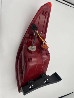 Cina Sistema di illuminazione automatica a occhio singolo dorato per il 2013-2016 SANTAEF Tail Lamp 92401-B8100 in vendita
