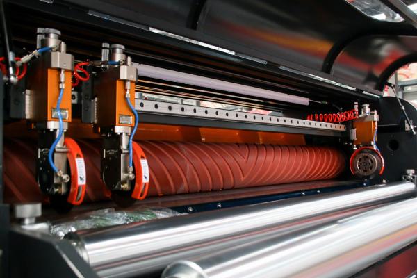 Quality Ac Servo Paper Roll Cutting Machine Precision 550GSM Paper Cutting Machinery for sale